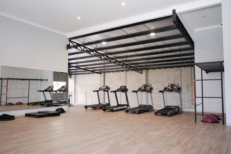 Safety Benefits of Decorative Epoxy Application in Gyms - CUSTOM ...